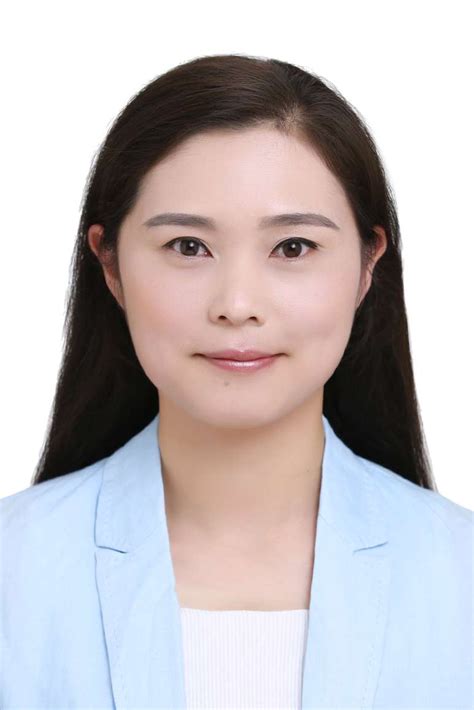 校内创新创业导师黄娟