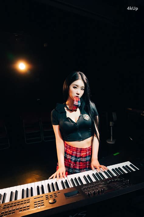 Loozy Bomi Covert Stage Baobua Mlem Baobua Com