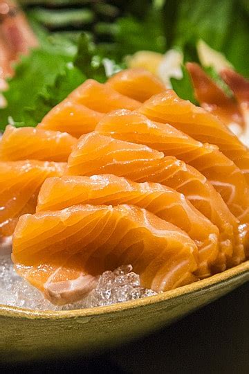 연어 사시미는 신선한 손으로 그린 일본어 바다 일러스트 해산물 요리 연어 찌르다 손으로 그린 Png 일러스트 및 Psd