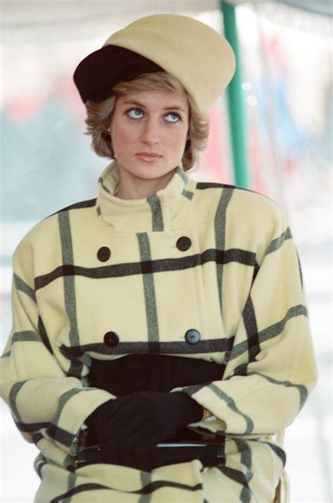 35 Years Ago Princess Diana Wore Blue Eyeliner Before It Was A Thing