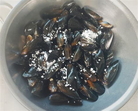 시원한 홍합 미역국 만드는법 홍합요리 홍합손질 홍합삶기