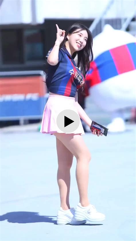 그냥 걸어가는 수원특례시  유머 움짤 이슈 에펨코리아