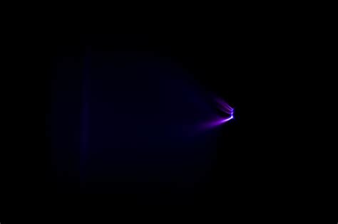 고전압으로 인한 두 전극 사이의 코로나 방전 효과 전기 아크 및 공기 이온화 개념 0명에 대한 스톡 사진 및 기타 이미지 0명 건강관리와 의술 고압 전류 주의