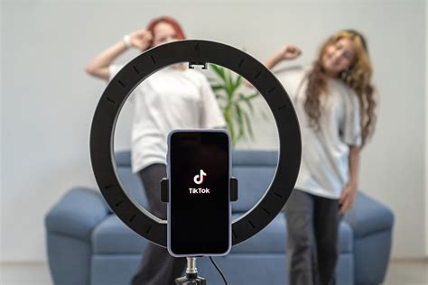 4 Must Follow Tiktok Influencers Bringing Japan To Your Feed Goconnect