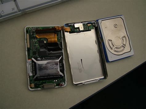 How To Replace An Apple IPod Hard Drive QOT