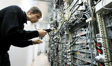 Tomcat Weblogic Apache Paola Martinez Sevilla