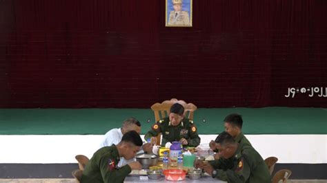 တပ်မတော် တပ်ရင်း တပ်ဖွဲ့အသီးသီးမှ အရာရှိ၊ စစ်သည်၊ မိသားစုဝင်များအား ရင်းရင်း နှီးနှီး တွေ့ဆုံ