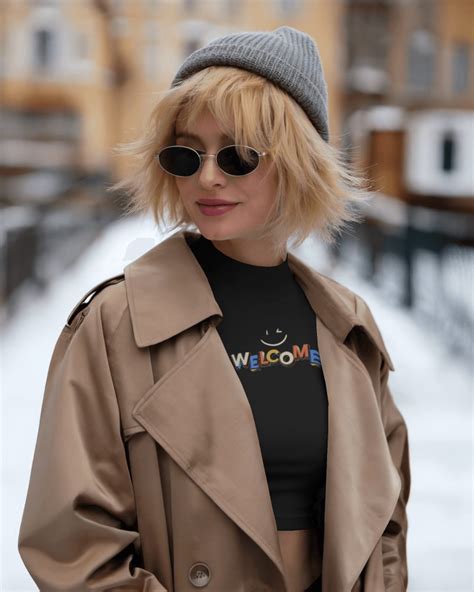Ai Women Crop Top Video Mockups For Branding