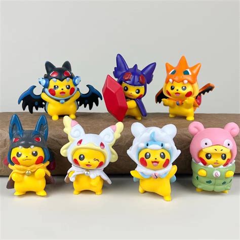 Action Figures Pokemon Pikachu Charizard Lucario Gengar Gastly Hunter Golem Onix Eevee