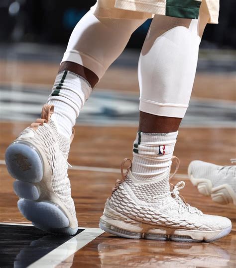 Pin By Jonathan Páez On Zapatos Lebrón James Lebron James Shoes