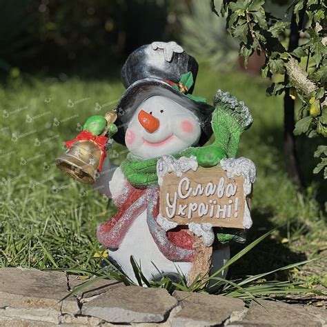 КУПИТИ Новорічна садова фігура Сніговик з табличкою Слава Україні ВСЬОГО ЗА 1 700 грн грн