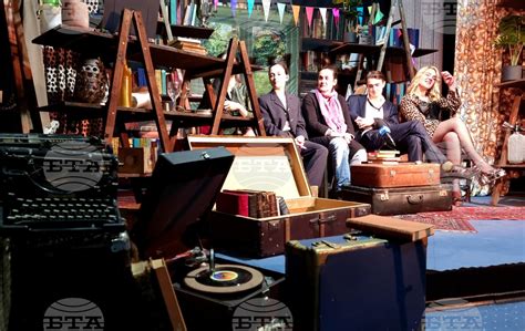 БТА Драматичният театър в Ловеч представя премиерата „Малката книжарница“ Драматичен Театър