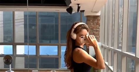 김준희 육감적 보디라인 과시 애플힙 탄탄한 몸매