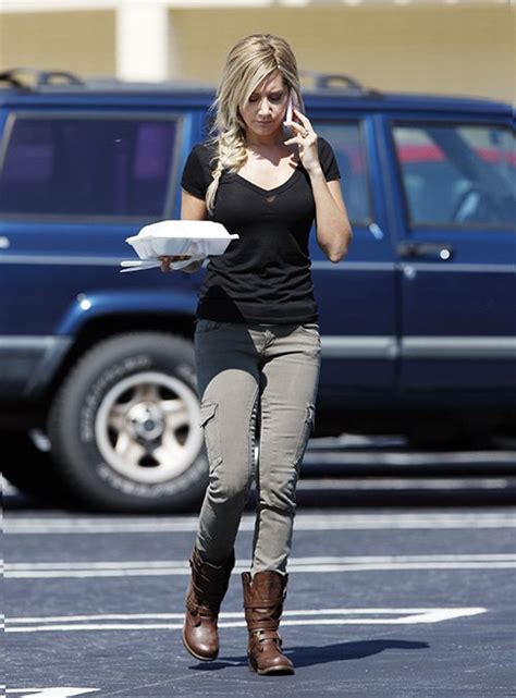 Gossip Journal Ashley Tisdale On Set Of Scary Movie