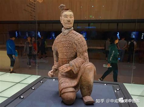 帝国强兵陕西国宝系列特展之秦跪射俑 知乎