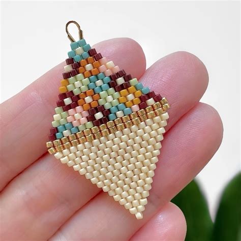 Free Beading Tutorials And Patterns The Bead Mix