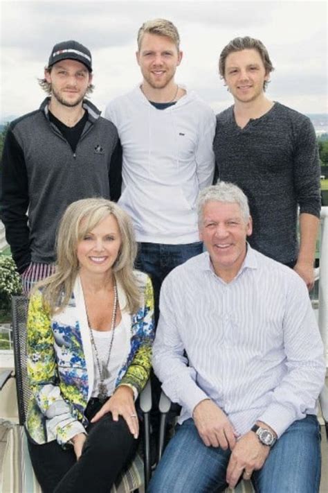 Sam Reinhart Girlfriend Jessica Jewell Engagement And Wedding Plans