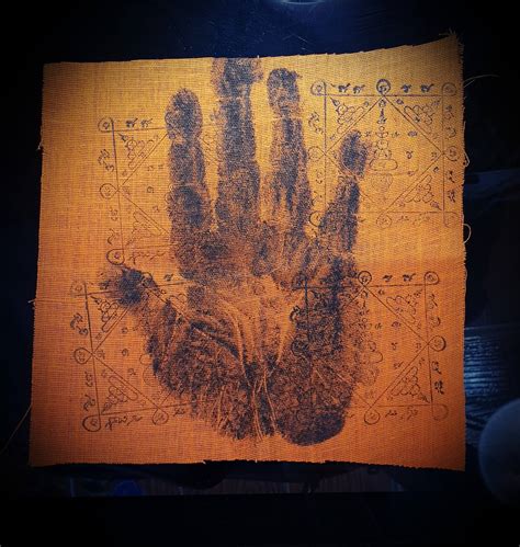 🔅ผ้ายันต์ฝ่ามือปั เอ ไตรอุทิศ วัตถุมงคลหลวงปู่ดู่ วัดสะแก