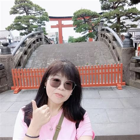 Candy Hung Candy Threads Say More