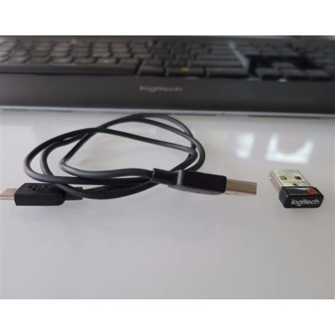 Logitech K800 Wireless Illuminated Keyboard W Unifying Receiver Electronics Computer Parts