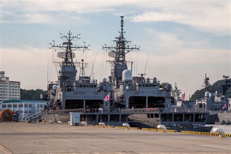 訓練支援艦くろべてんりゅう GANREF