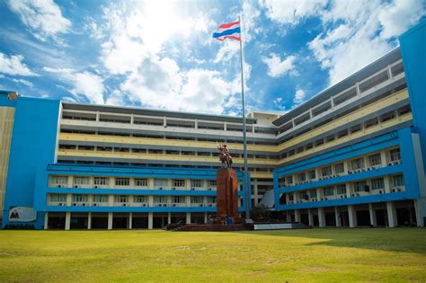 โรงเรียนมัธยมตากสินระยอง Rayohng