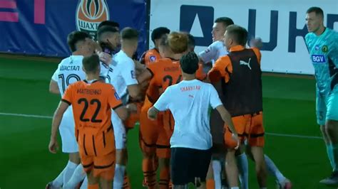 Сутичка на полі після матчу Шахтар Полісся коментар Чоботенка який його почав Новини Live