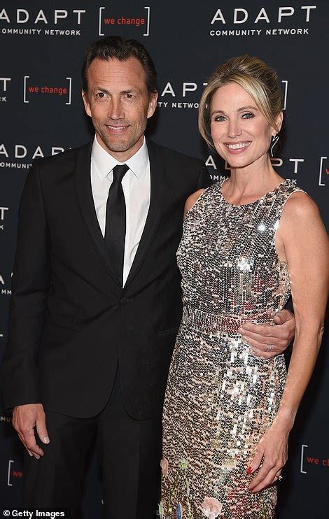 Gma Hosts Amy Robach And T J Holmes Are Seen Looking Cozy In Nyc As