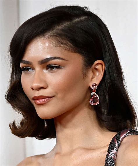 Zendaya Classic Hairstyle With Side Part Hairstyles