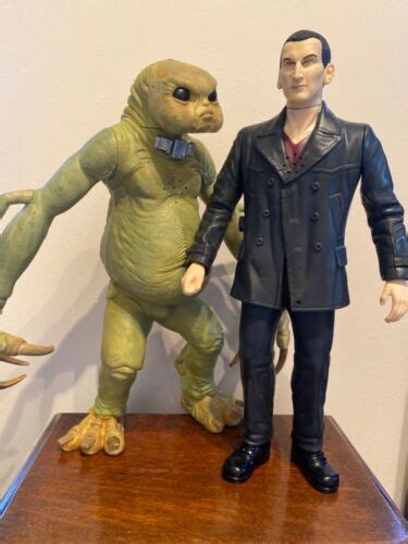 Dr Who Chris Ecclestone Slitheen Walkie Talkie Figures Unboxed