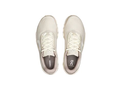 รองเท้า On Cloudmonster 2 Invincible Ivory White Sasom