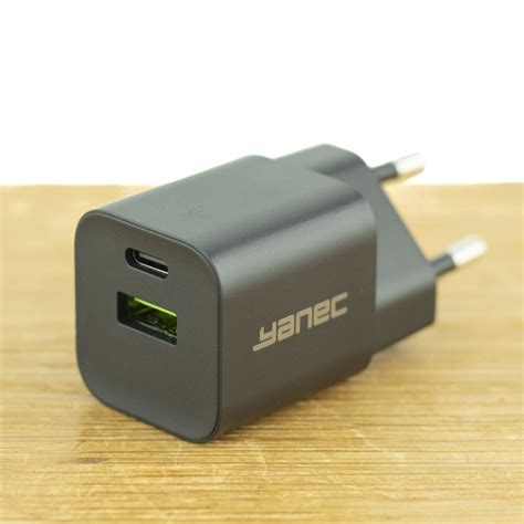 GaN Snellader Met USB A En USB C 30W Extra Snel Veilig En Compact Acculaders Nl