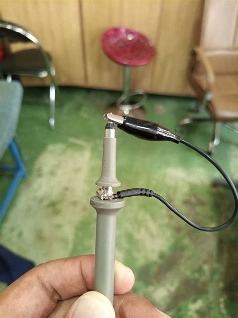 Rf Why Is My Oscilloscope Showing Noise When I Short Both Terminals Of The Probe And