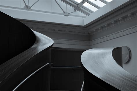 흰 벽과 하얀 천장이있는 방 사진 Unsplash의 무료 토론토 이미지