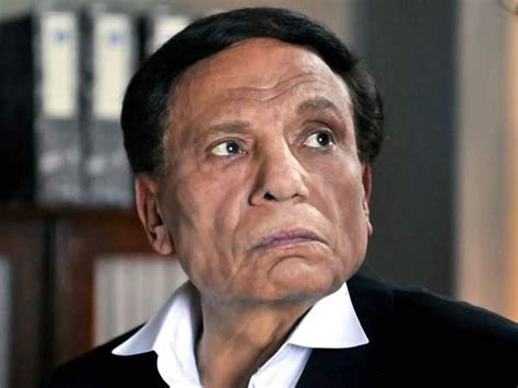 عادل إمام يودع آخر تلاميذ مدرسة المشاغبين بصورة حزينة فن وكالة