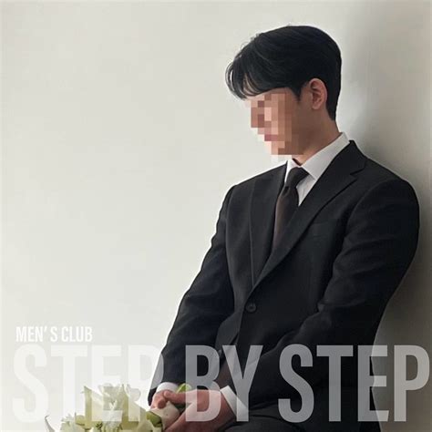 자연스러우면서 깔끔하도록 고객님후기샷 스튜디오촬영 가르마컷 텍스쳐컷 대구남자머리 경산남자머리 수성구남자머리 • • • 텍스쳐컷 대구남자머리추천 대구남자