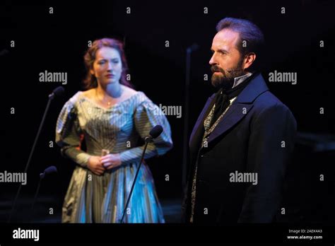 Les Miserables La Mise En ScÈne Les Concerts De Gauche Lily Kerhoas Comme Cosette Alfie