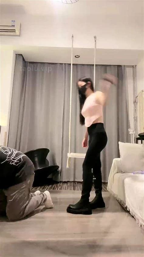 Watch 伊楠鞭打踢踹20分钟 Chinese Foot Fetish Asian Porn SpankBang