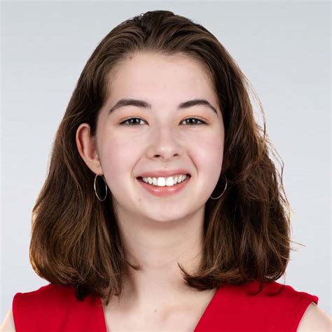 Abigail Cloutier Wkbn News Reporter Youngstown Ohio
