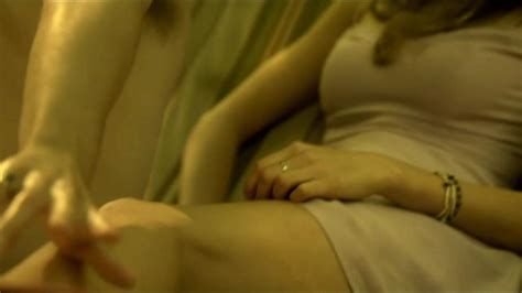 Penelope Mitchell Desnuda En Hemlock Grove