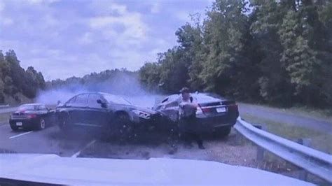 ვიდეო შემზარავი ავარია რომელიც 17 წლის მძღოლმა მოახდინა ეს კაცი საერთოდ როგორ გადარჩა