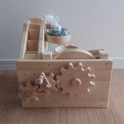 手作り木のおもちゃ ビー玉からくり 知育玩具