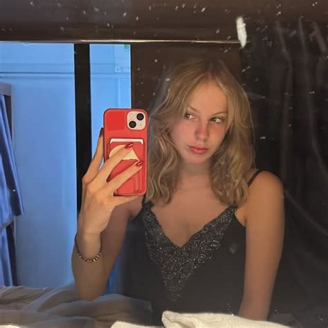 Lara Hynes Lara Hynes Threads Say More Lara Hynes Lara Hynes Threads Say More