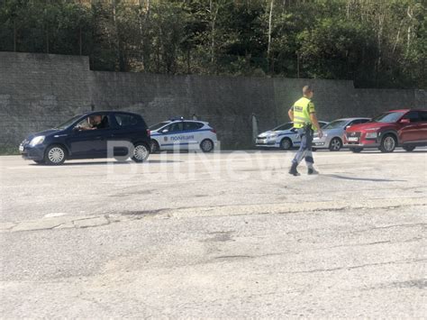 От последните минути Кола гори на АМ „Хемус“ преди София задръстването и в двете посоки е