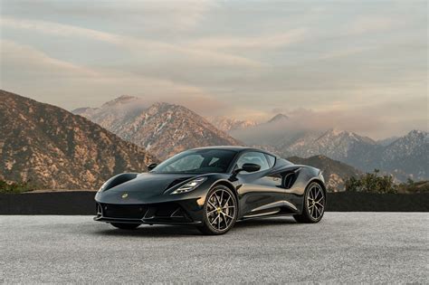 로터스 ‘2025년형 에미라 출시