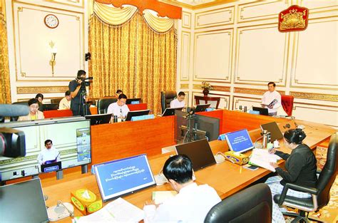 ဘဏ္ဍာရေးဆိုင်ရာကော်မရှင်ဥက္ကဋ္ဌ နိုင်ငံတော်စီမံအုပ်ချုပ်ရေးကောင်စီဥက္ကဋ္ဌ နိုင်ငံတော်ဝန်ကြီးချုပ