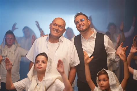שיר הרפואה שוקי סלומון ושלומי שבת בהשמעת בכורה קול ברמה