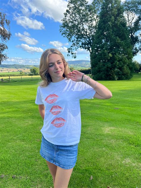 Red Hot Lips Tee Mima Rose