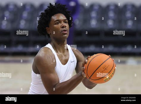 Byu Guard Robert Wright Iii Warms Up Before An Ncaa Basketball Game