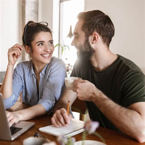 Husband Says Hes Insecure Because Wife Makes Triple His Salary Yourtango